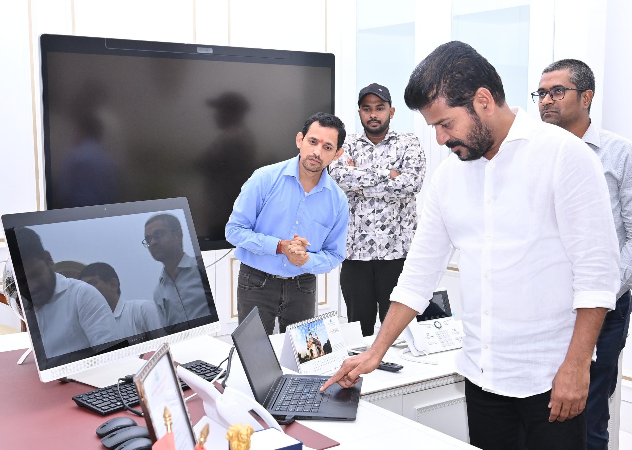 Sri Tejveer Singh, IAS, Principal Secretary, Power, Governance Reforms & IT Services, Government ...