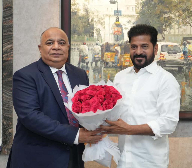 Hon’ble Chief Minister Revanth Reddy Launches CMRF Online Application ...